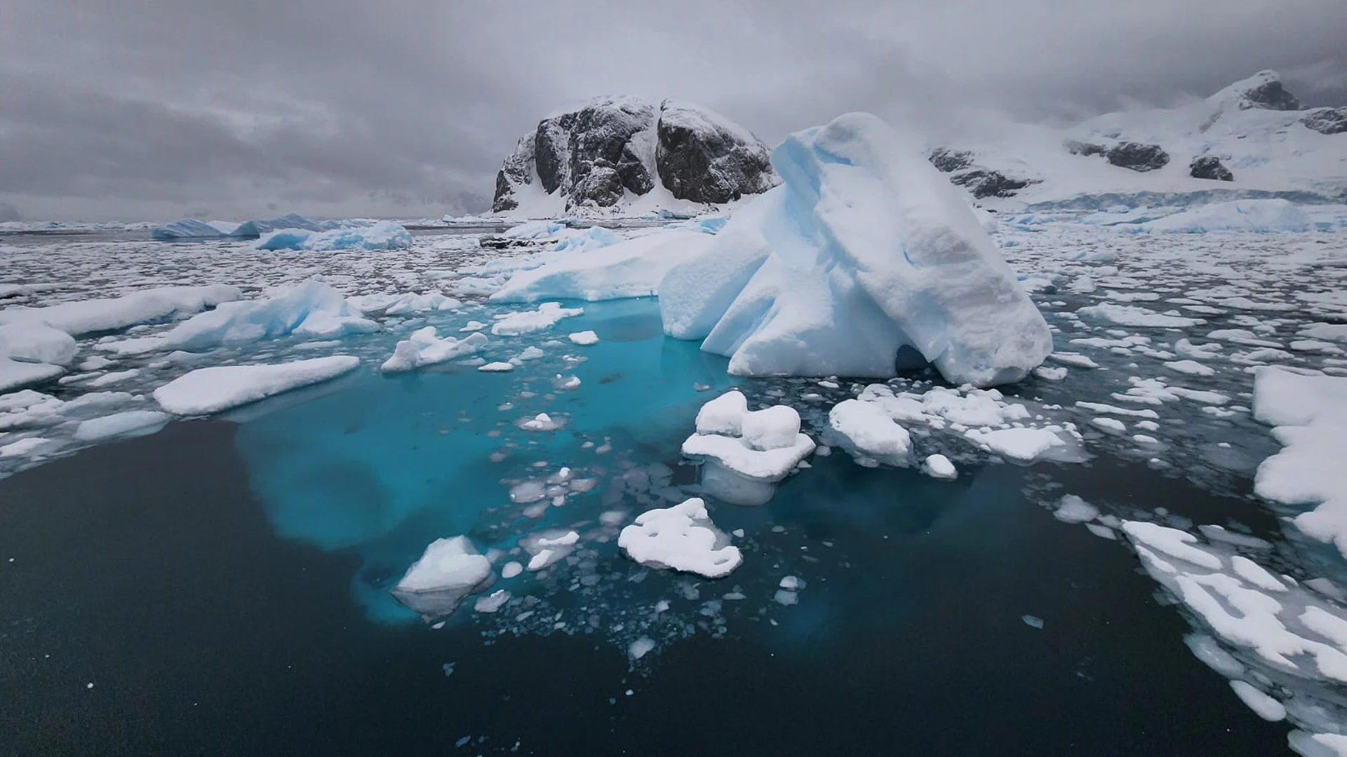 The Fascinating History of Antarctic Explorers - Aurora Expeditions